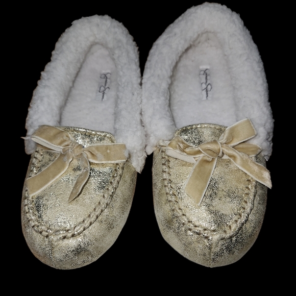Jessica Simpson | Shoes | Jessica Simpson House Slippers Size 78 | Poshmark